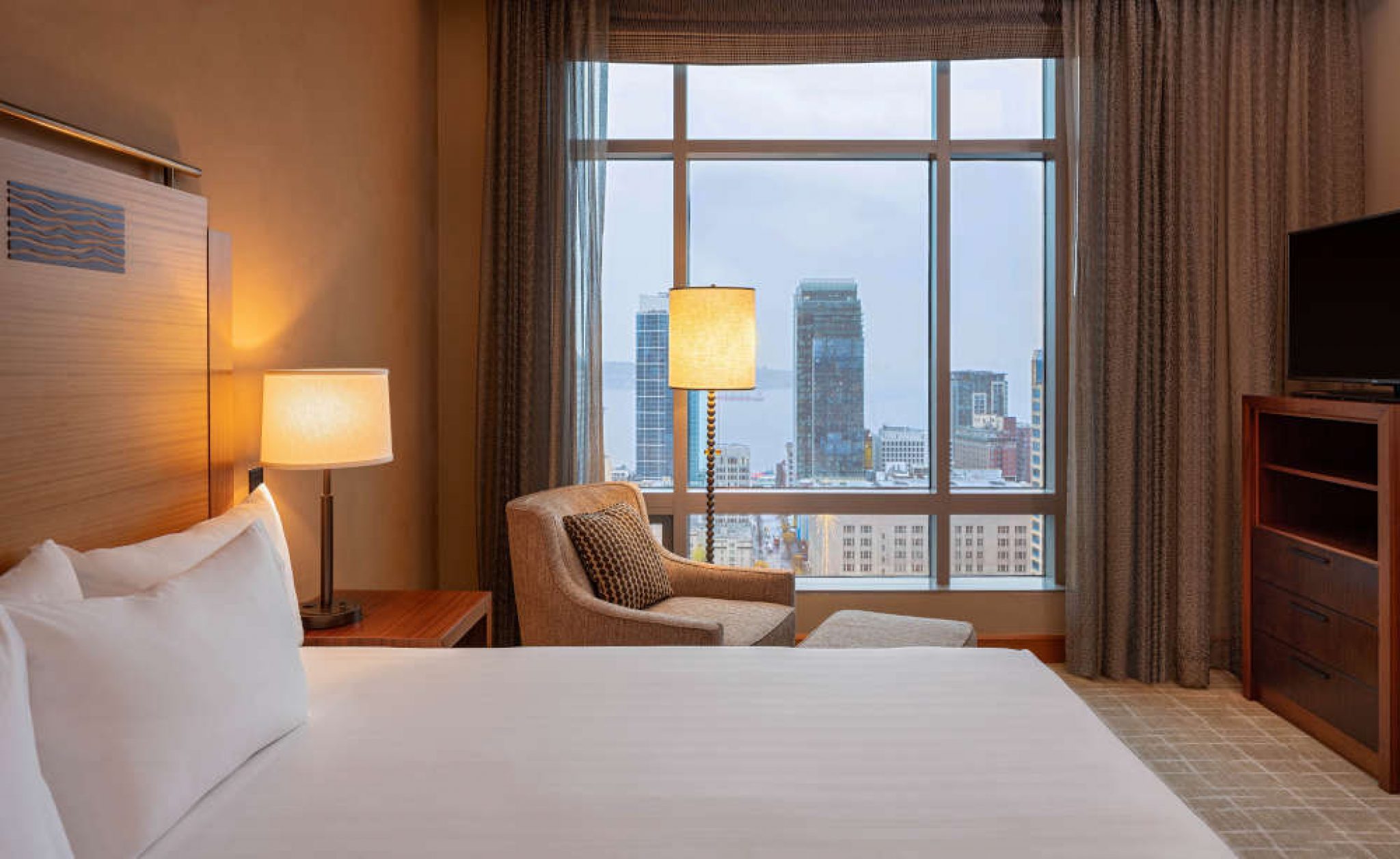 Best Hotels In Seattle From Luxury Resorts to Intimate Inns - Chasing ...