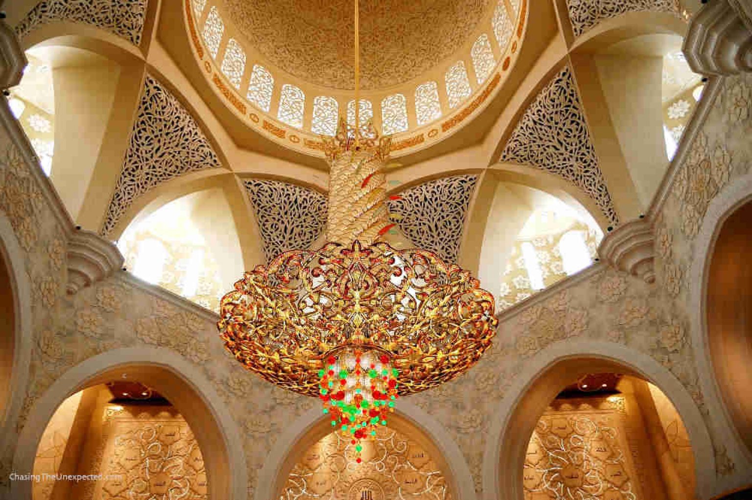 Sheikh Zayed Mosque: Dress Code + Know Before You Go